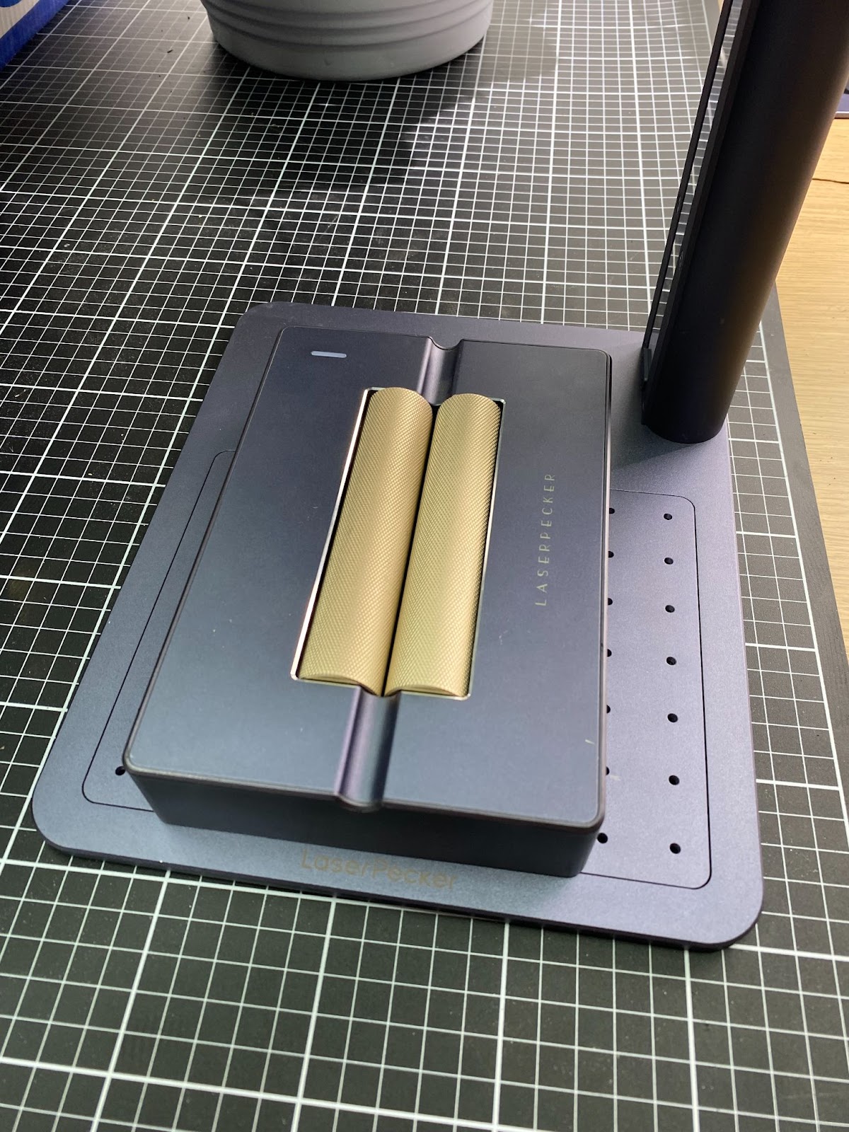 Wie benutzt man den multifunktionalen Elektrischen Roller mit LP5? – LaserPecker Support Zentrum